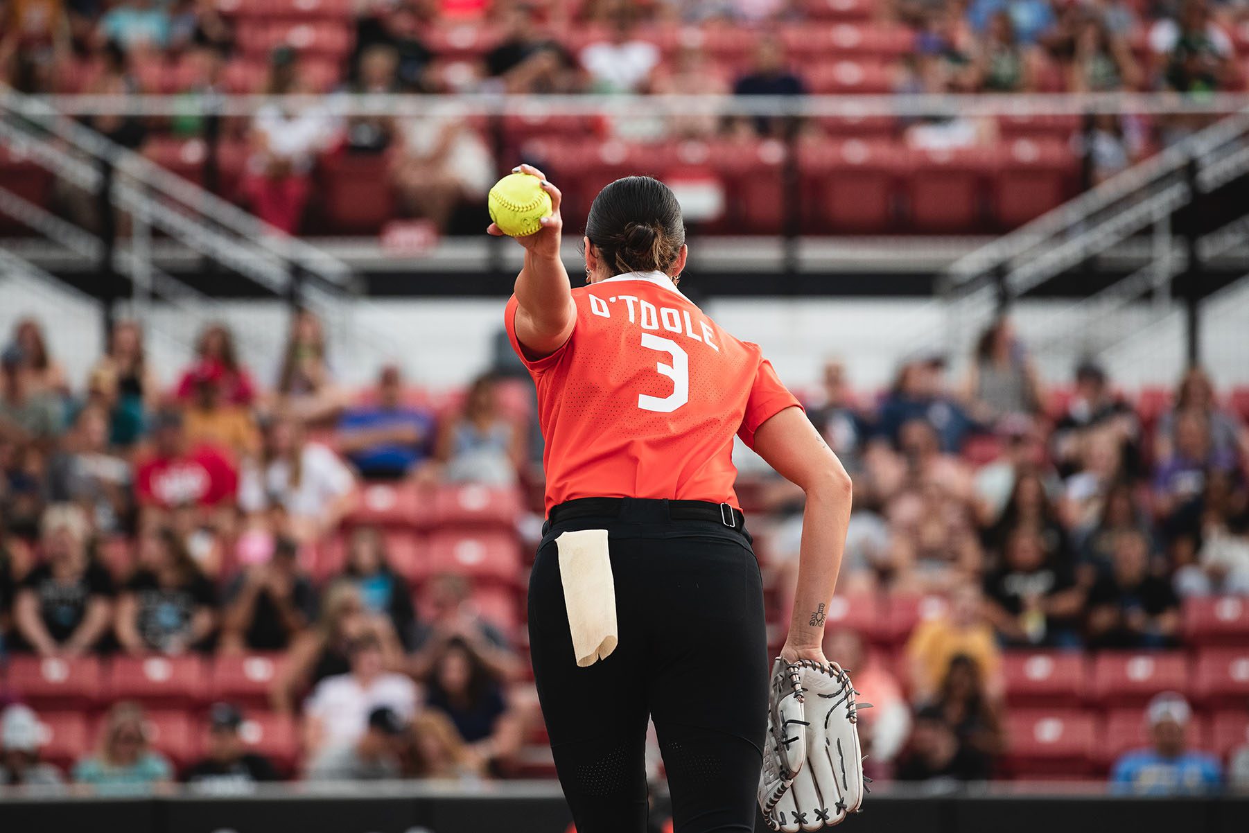 AU Report: Danielle O'Toole, Alyssa Denham Dominant in Circle to Open ...