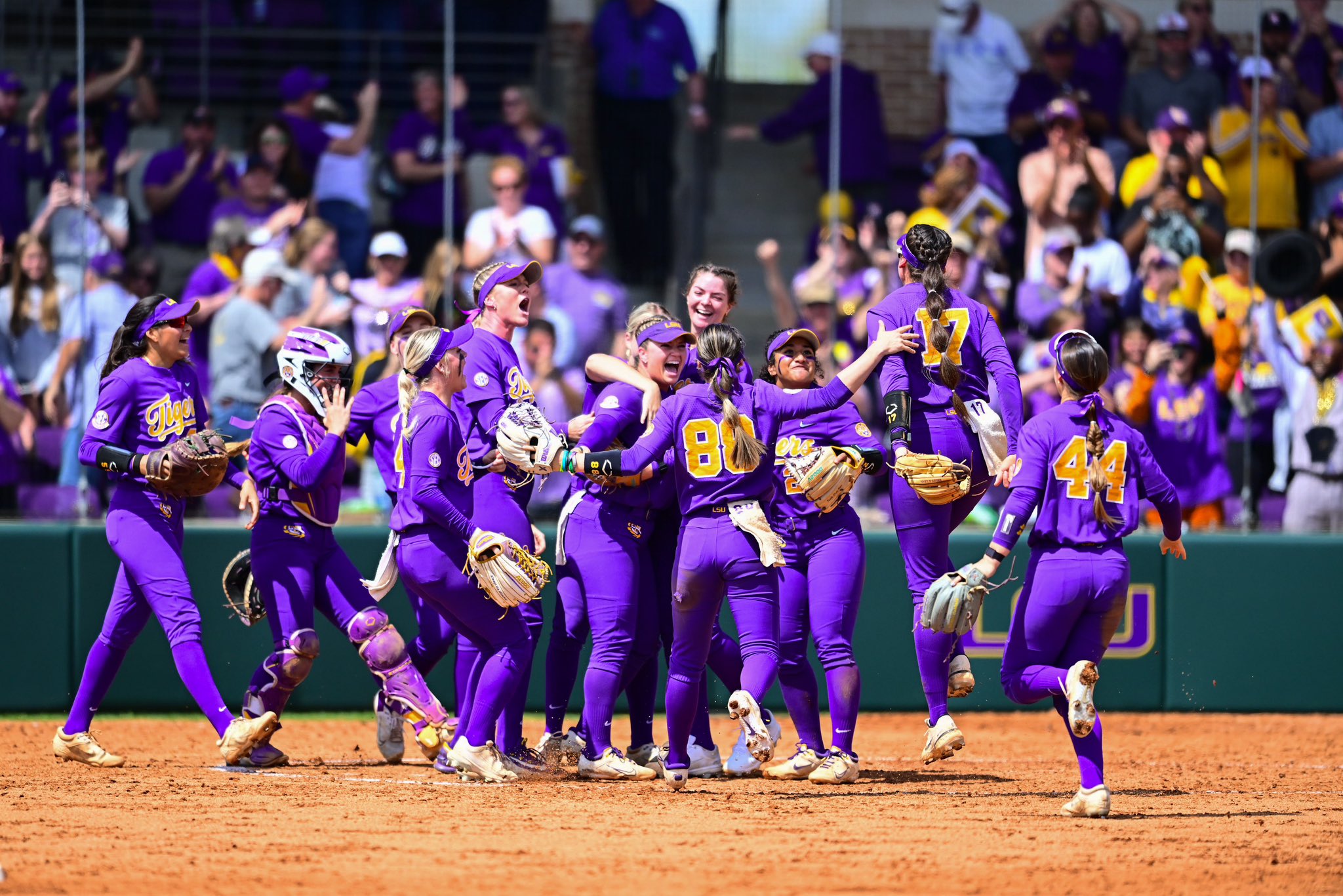 LSU Stays Undefeated in Tuesday Victory over Texas • D1Softball