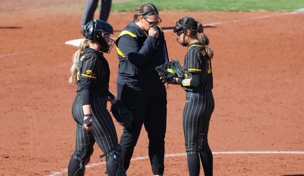 D1Softball.com | College Softball Rankings, Scores, News