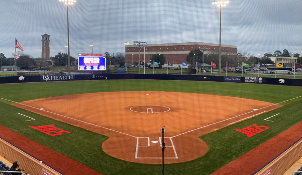 D1Softball.com | College Softball Rankings, Scores, News